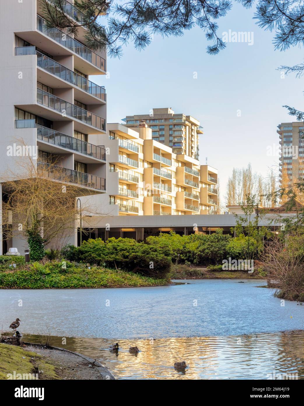 Apartment condo residential area hi-res stock photography and images ...