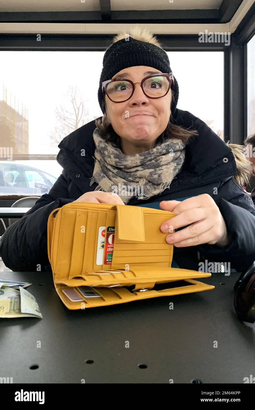 Expression client hi-res stock photography and images - Alamy