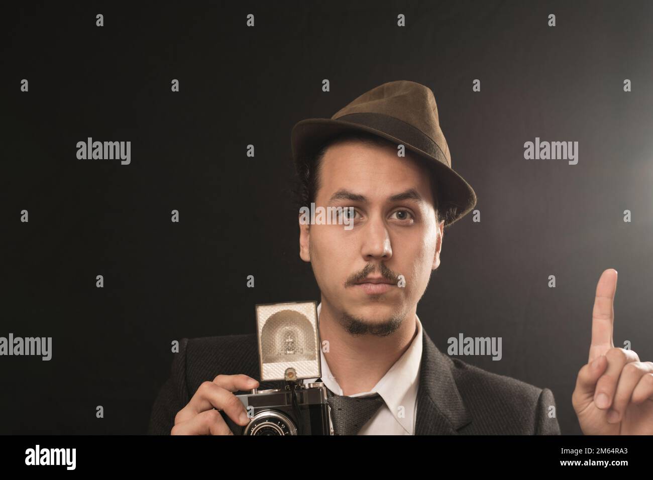 The retro photographer. Vintage style Stock Photo - Alamy