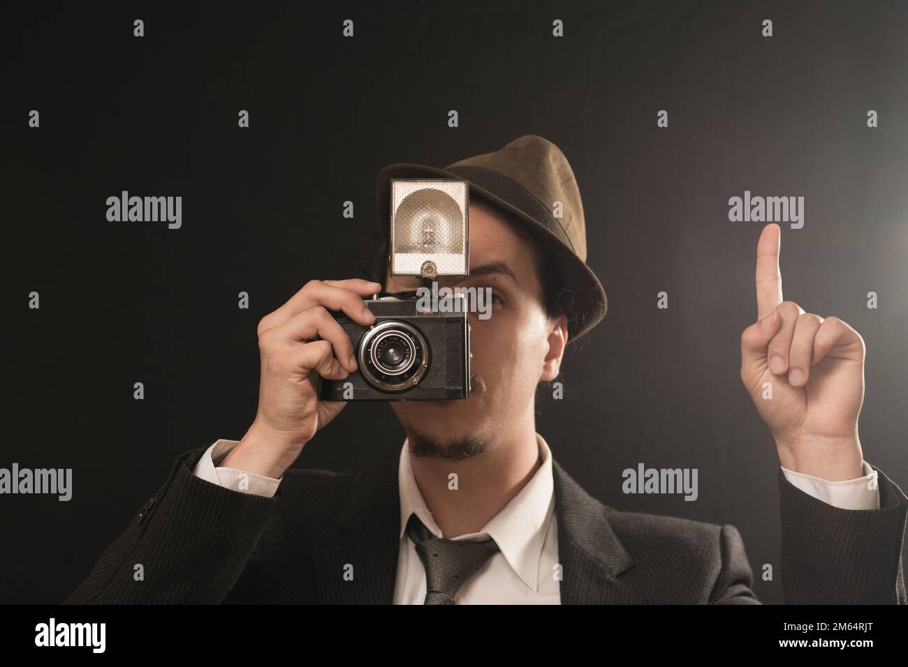 The retro photographer. Vintage style Stock Photo - Alamy