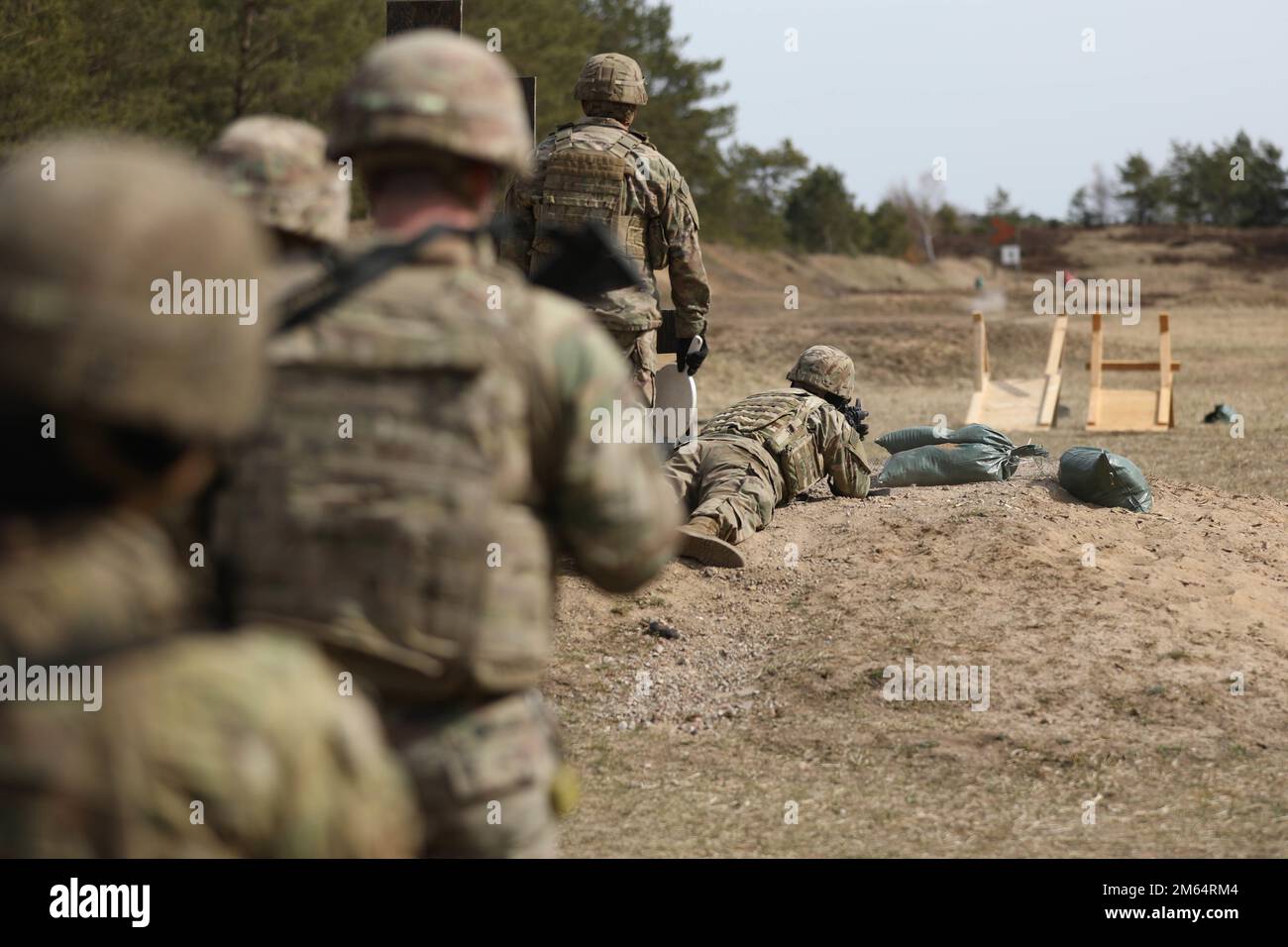 U.S. Soldiers assigned to 2nd Battalion, 34th Armored Regiment, 1st ...