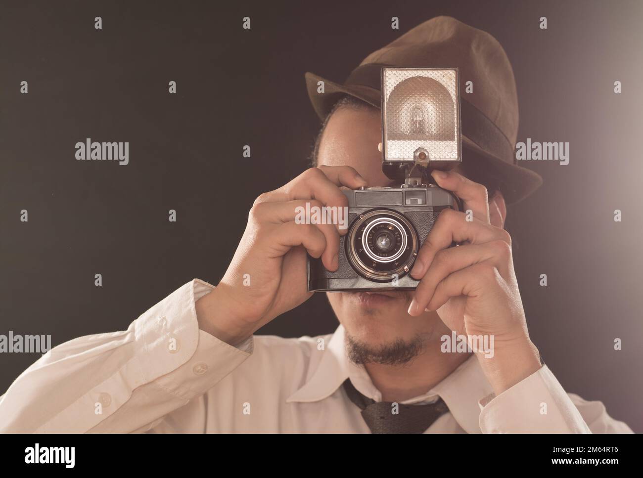 The retro photographer. Vintage style Stock Photo - Alamy