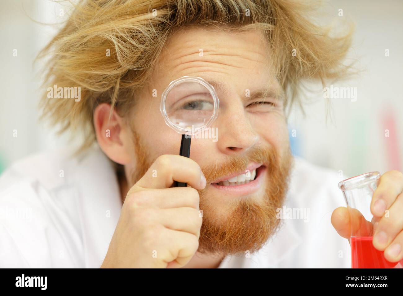 Shocked scientist in lab coat hi-res stock photography and images - Alamy