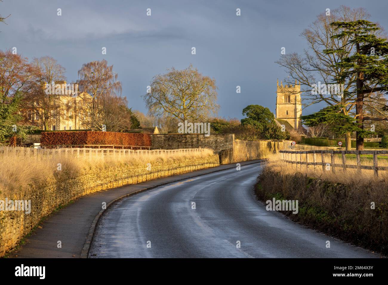 Approaching the Cotswold village of Overbury in the late afternoon ...
