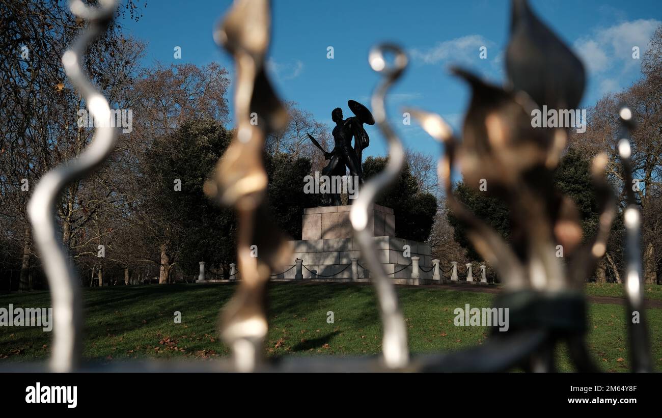 Statue achilles wellington hyde memorial park hi-res stock photography ...
