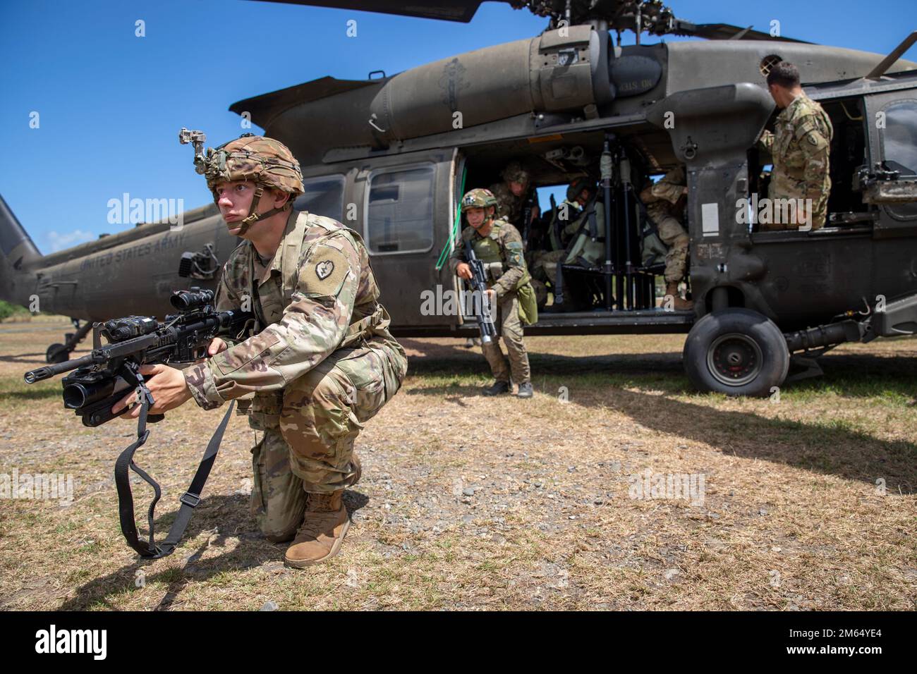 U.S. Army Pacific Soldiers with Company C, 2nd Battalion, 27th Infantry ...