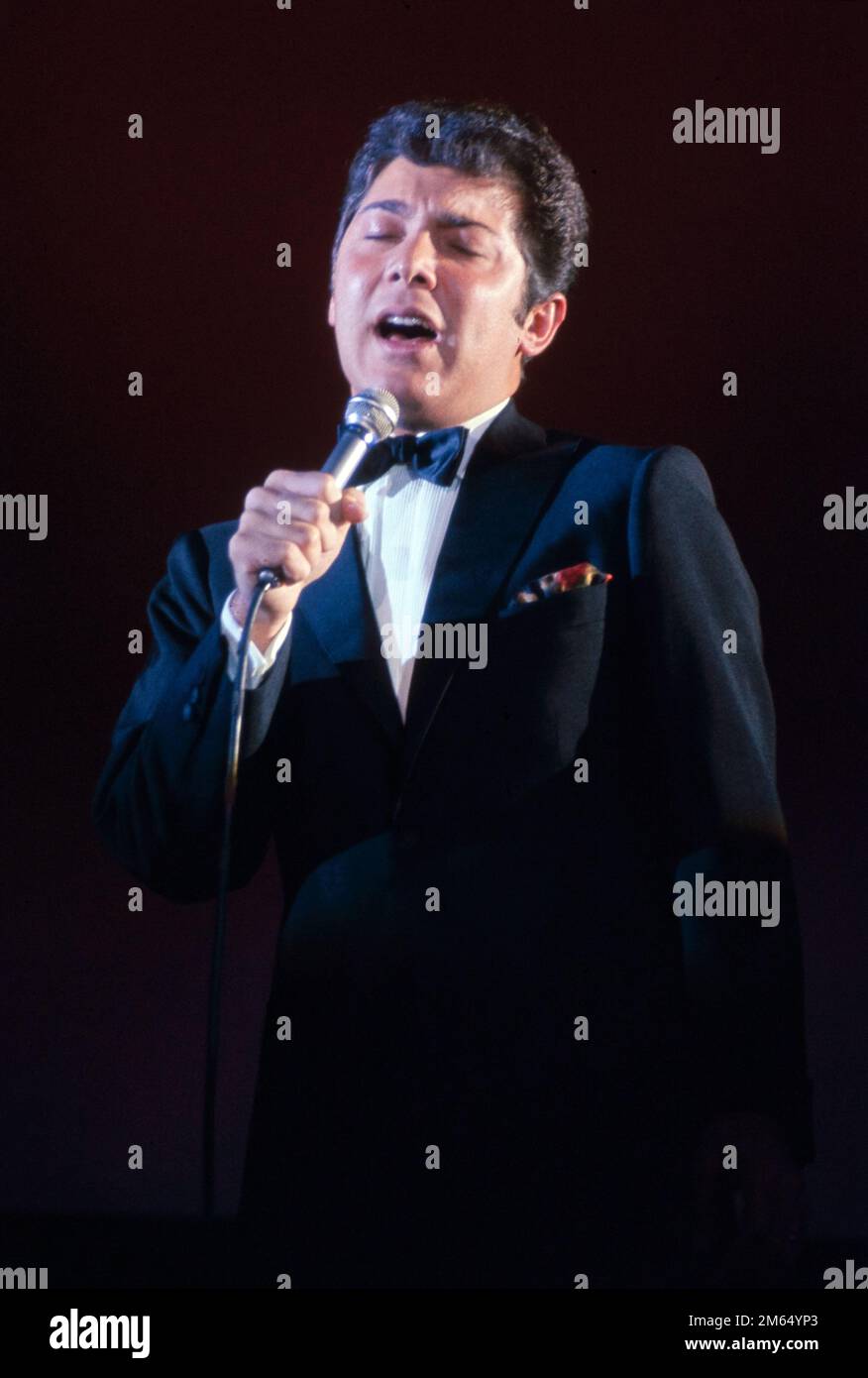 Paul Anka singing on stage 1960s - Gotfryd, Bernard, photographer Stock ...
