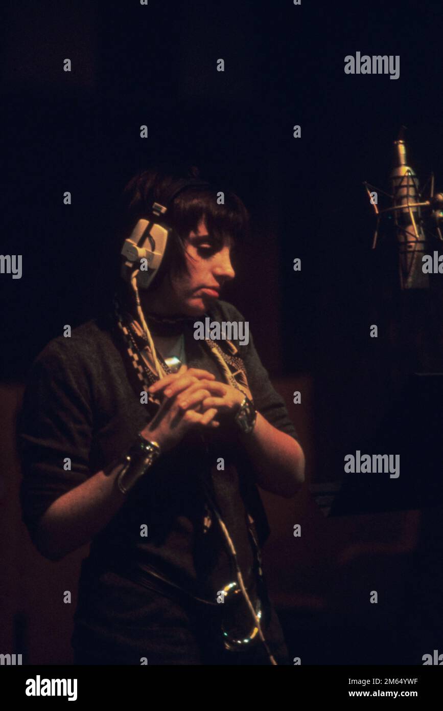 Liza minnelli in the studio hi-res stock photography and images - Alamy