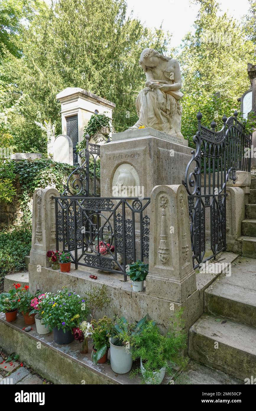 France, Paris, Pere Lachaise Cemetery is the largest cemetery in Paris ...