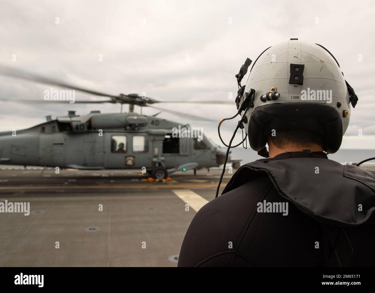 220402-N-TT639-1001 PACIFIC OCEAN (April 2, 2022) – Naval Air Crewman ...