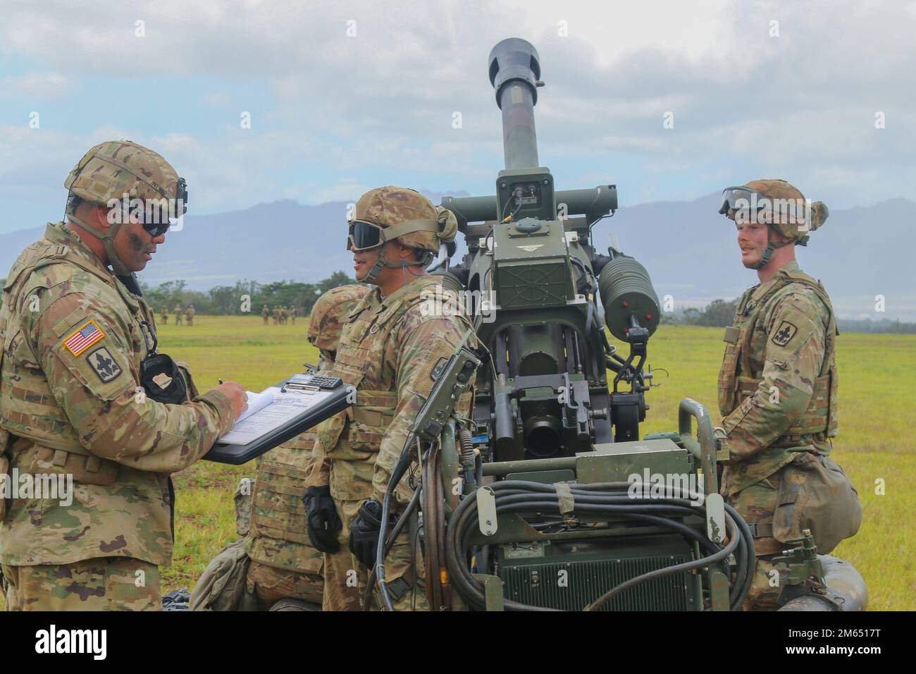 Hawaii Army National Guard Soldiers assigned to Bravo Battery, 1st ...