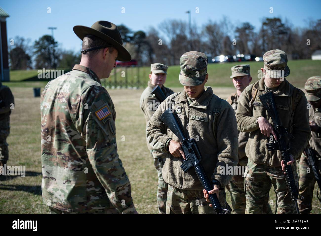 Basic soldiering skills hi-res stock photography and images - Alamy