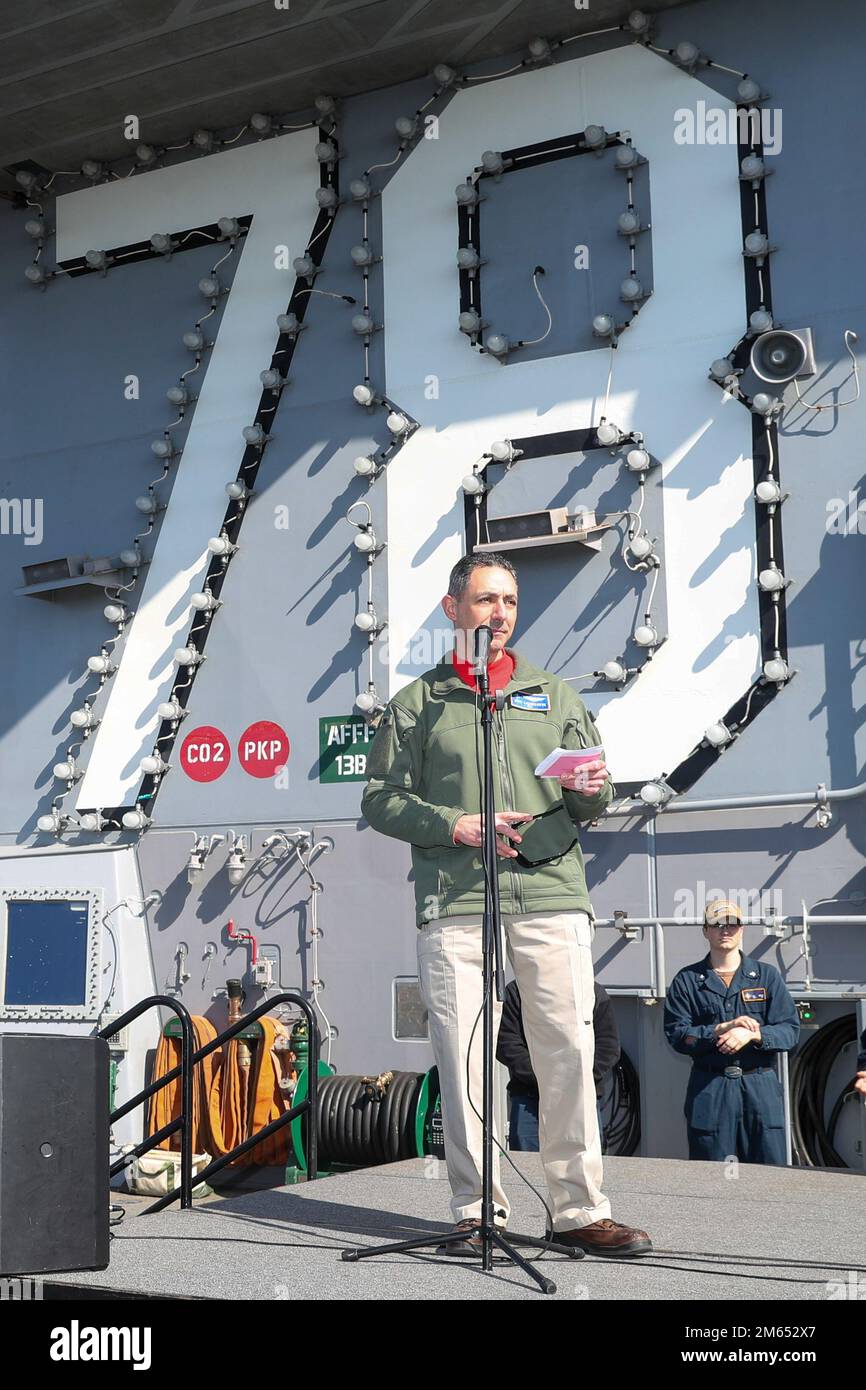 Capt paul lanzilotta hi-res stock photography and images - Alamy