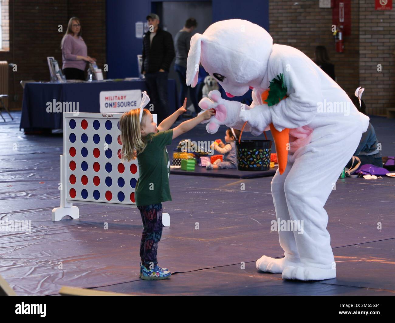 Downtown indianapolis children hi-res stock photography and images - Alamy