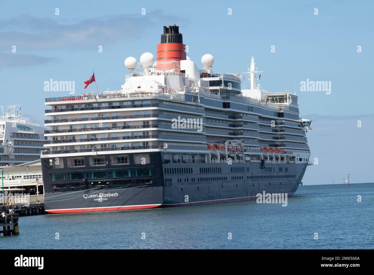 Rms queen elizabeth hi-res stock photography and images - Alamy