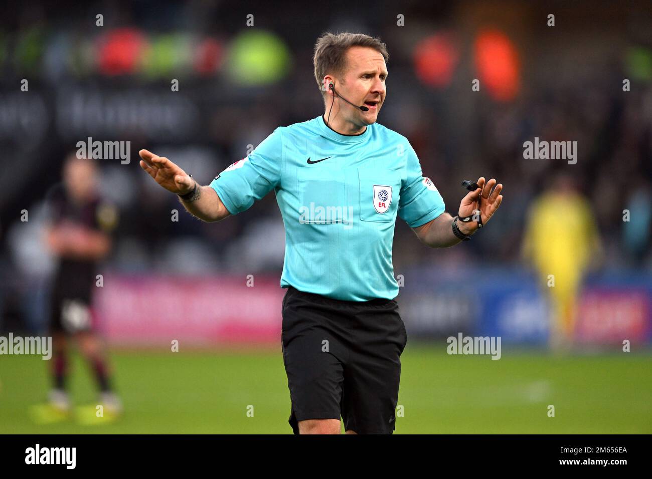 Referee Oliver Langford during the Sky Bet Championship match at the ...
