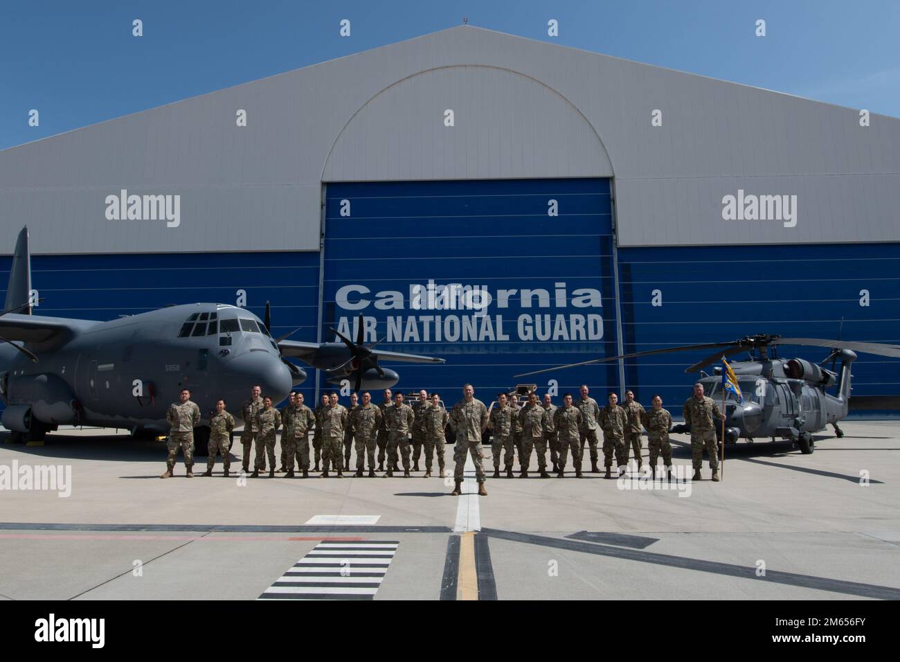 129th rescue wing hi-res stock photography and images - Alamy