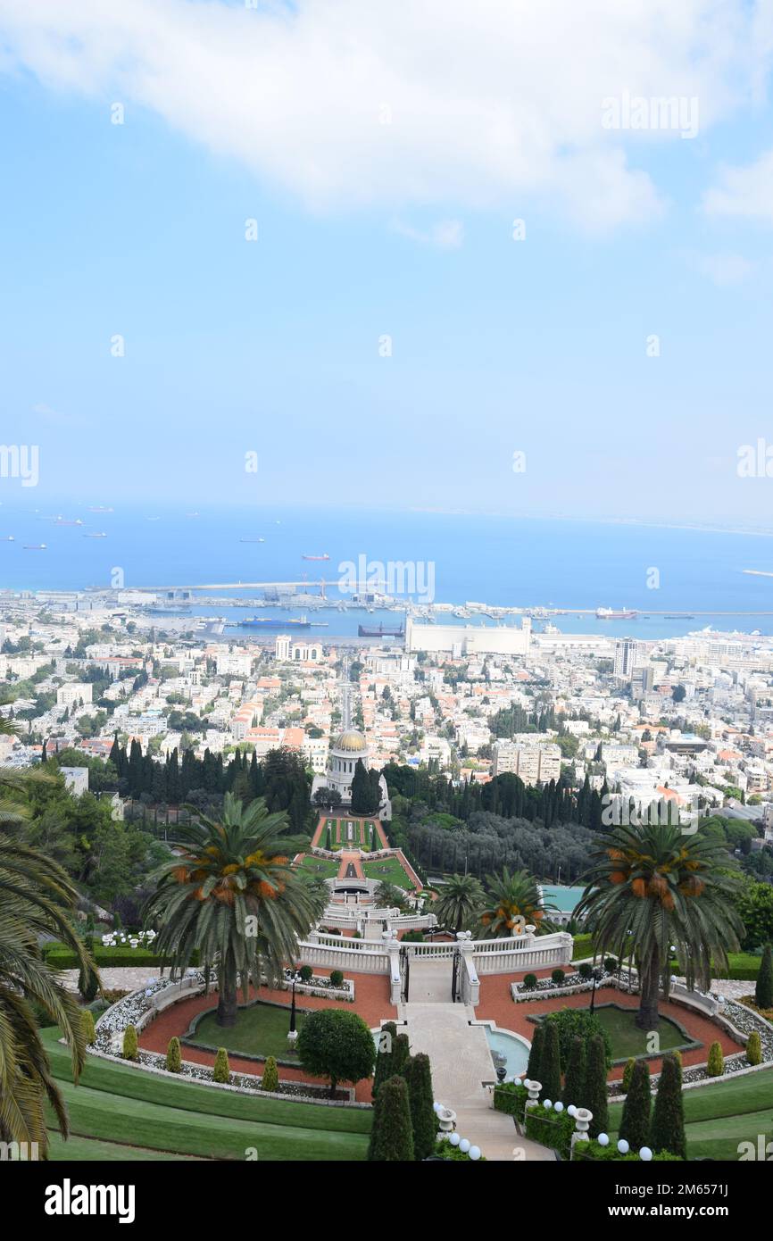 The Baháʼí Terraces - The Hanging Gardens on Mount Carmel in Haifa ...