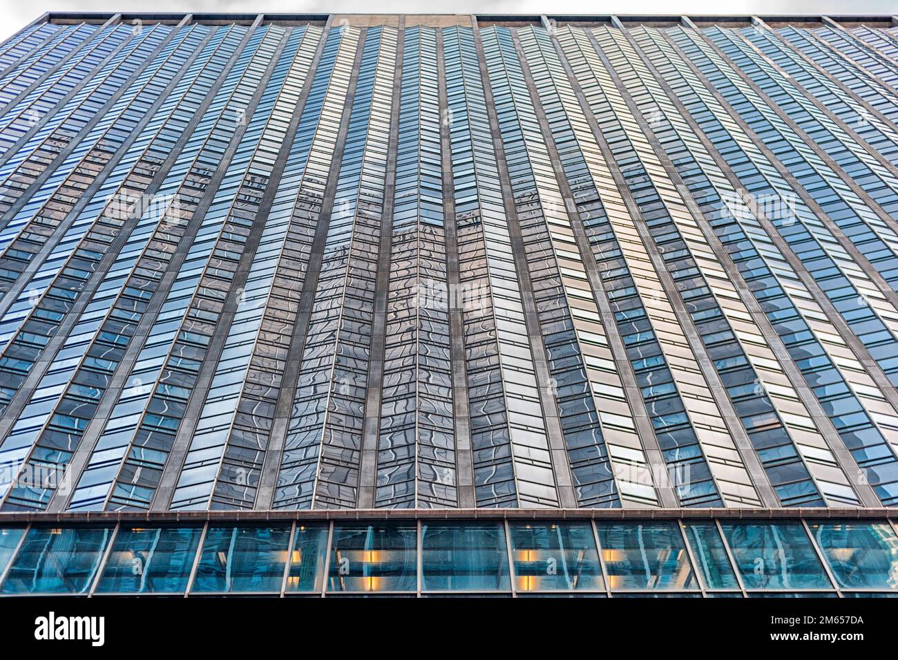 Manhattan glass hi-res stock photography and images - Alamy