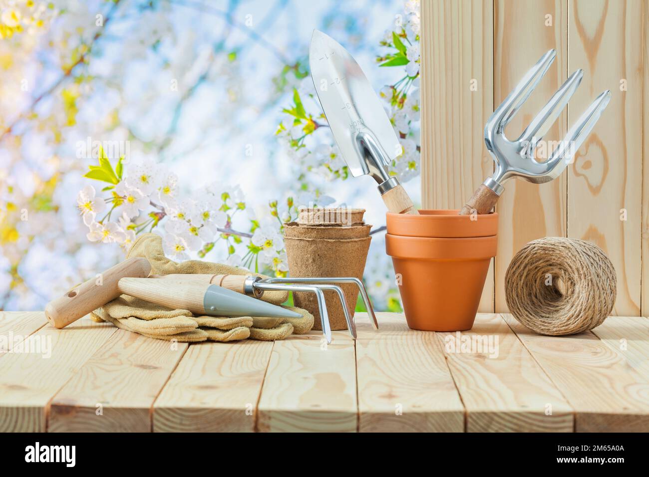 Repotting plant gardening tools hi-res stock photography and images - Alamy