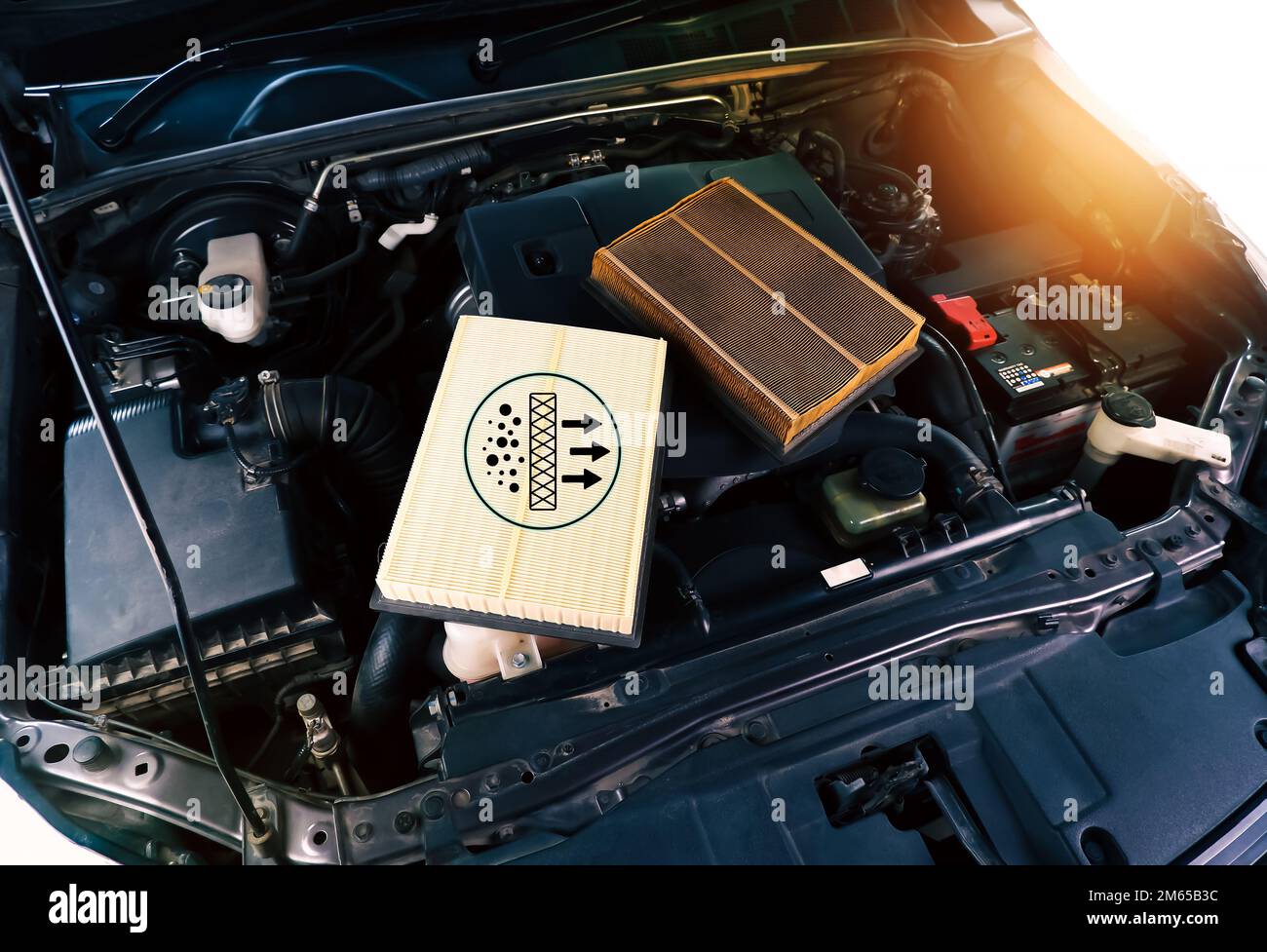 New car air filter to replace the old car air filter, automotive ...