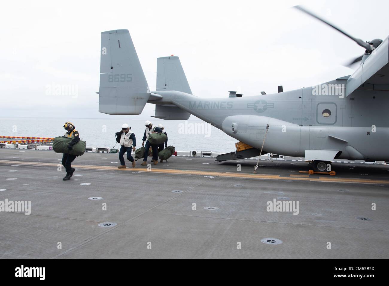 220403-N-XN177-2113 PACIFIC OCEAN (April 3, 2022) – Sailors and Marines ...