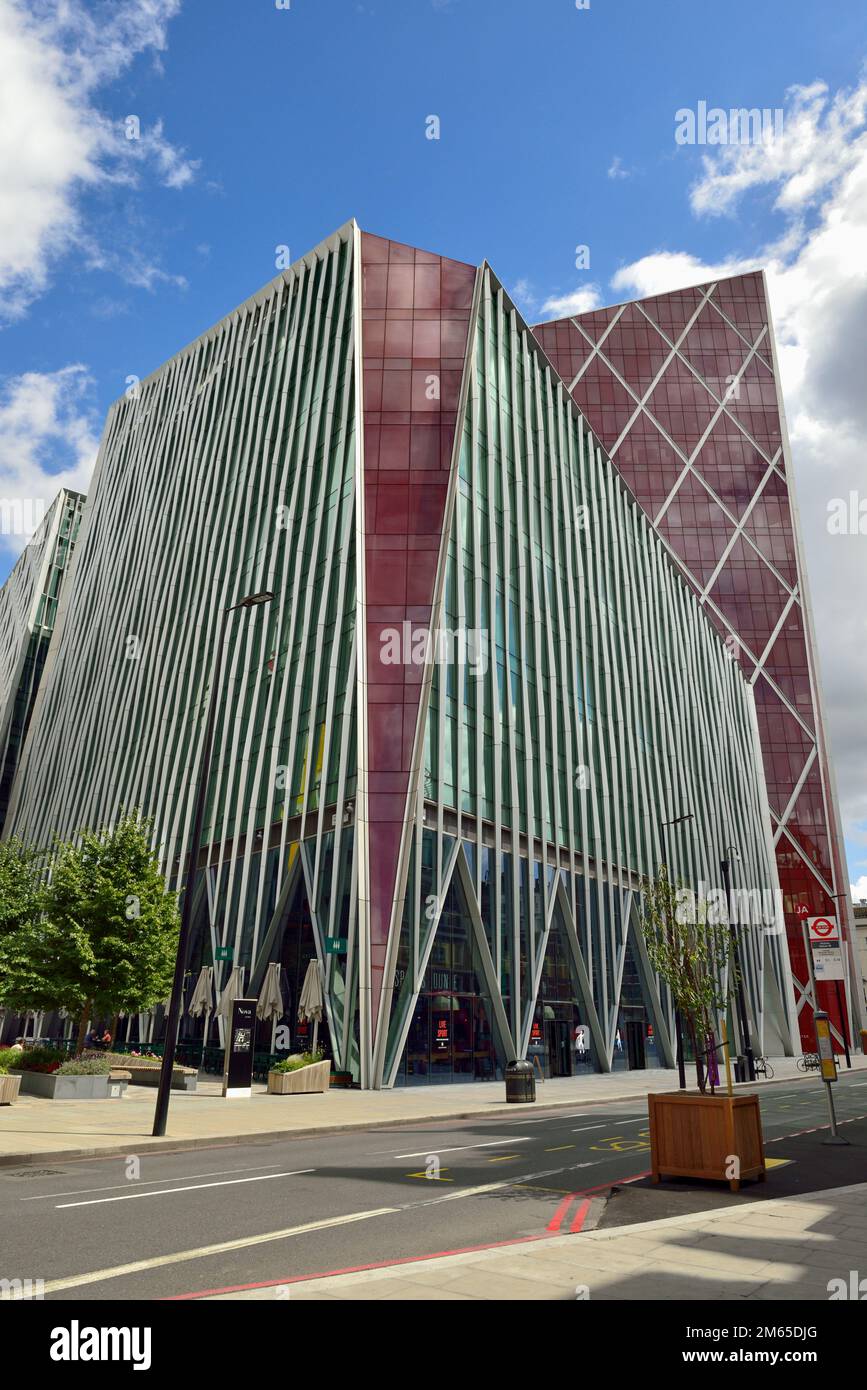 Victoria london high street hi-res stock photography and images - Alamy