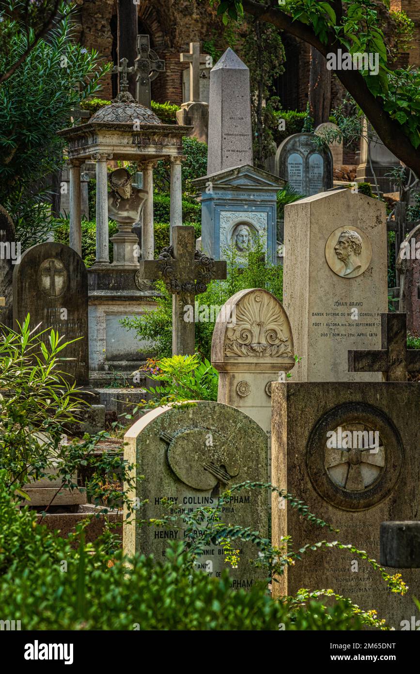 Cimitero hi-res stock photography and images - Alamy