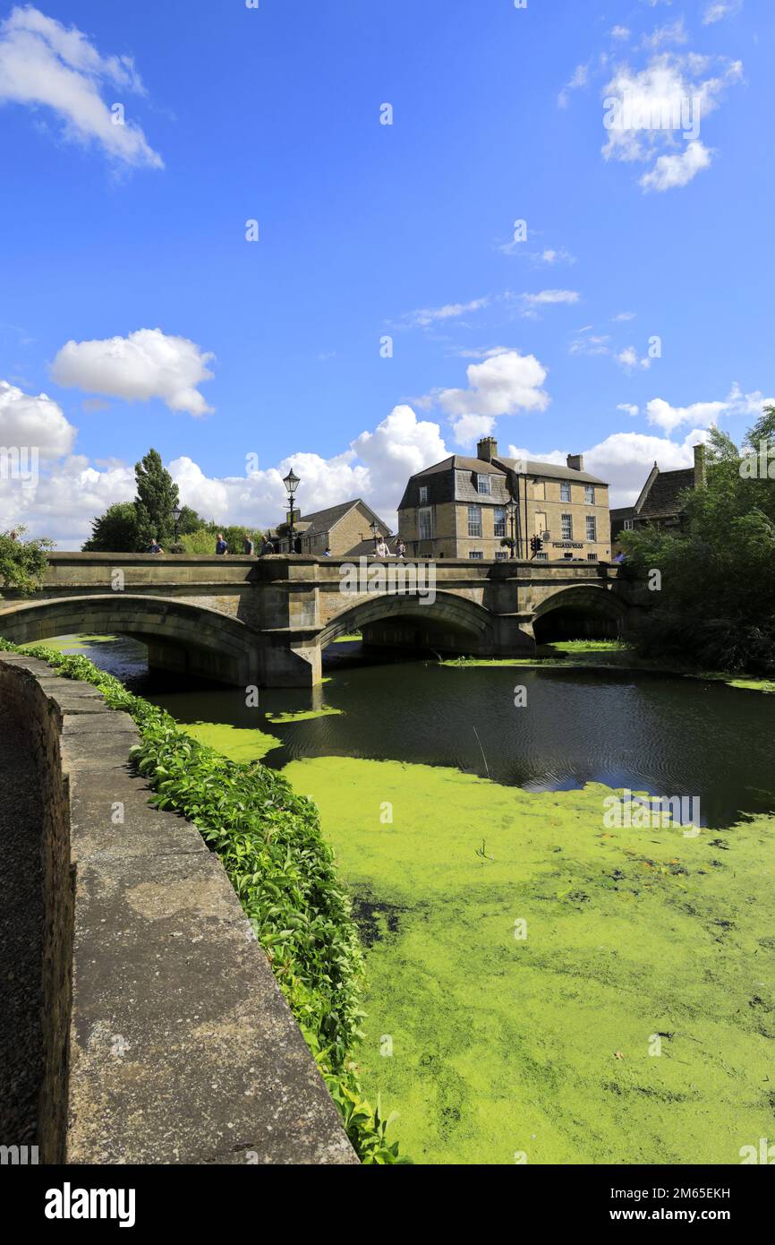 The stone road bridge over the river Welland, Stamford town ...
