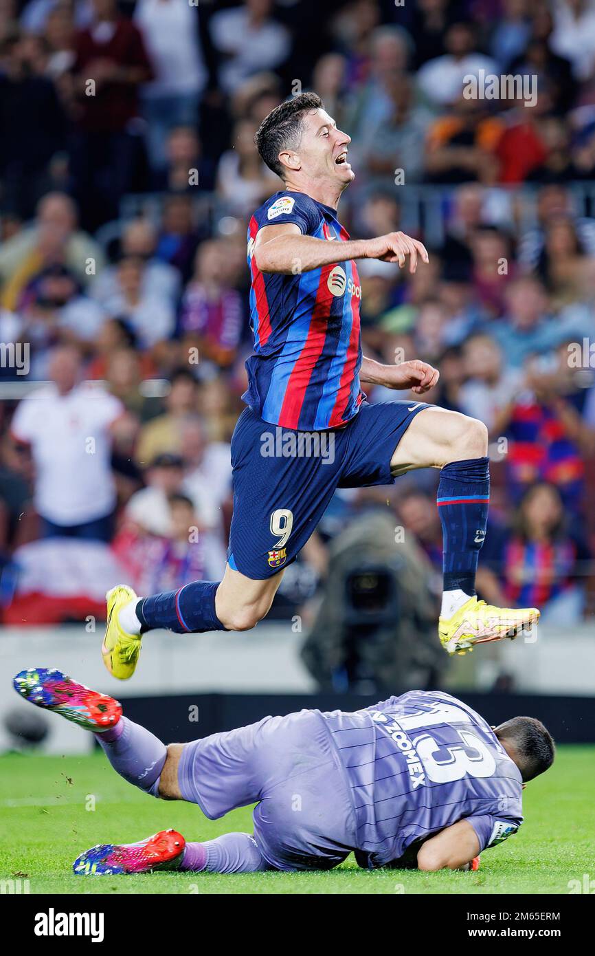 BARCELONA - OCT 20: Lewandowski in action during the LaLiga match ...