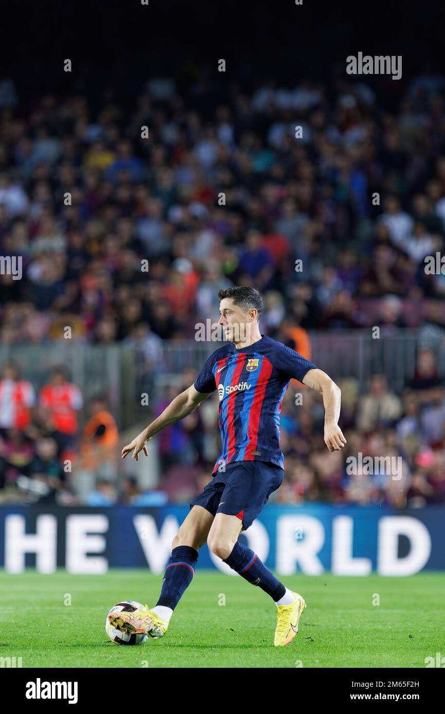 BARCELONA - OCT 20: Lewandowski in action during the LaLiga match ...
