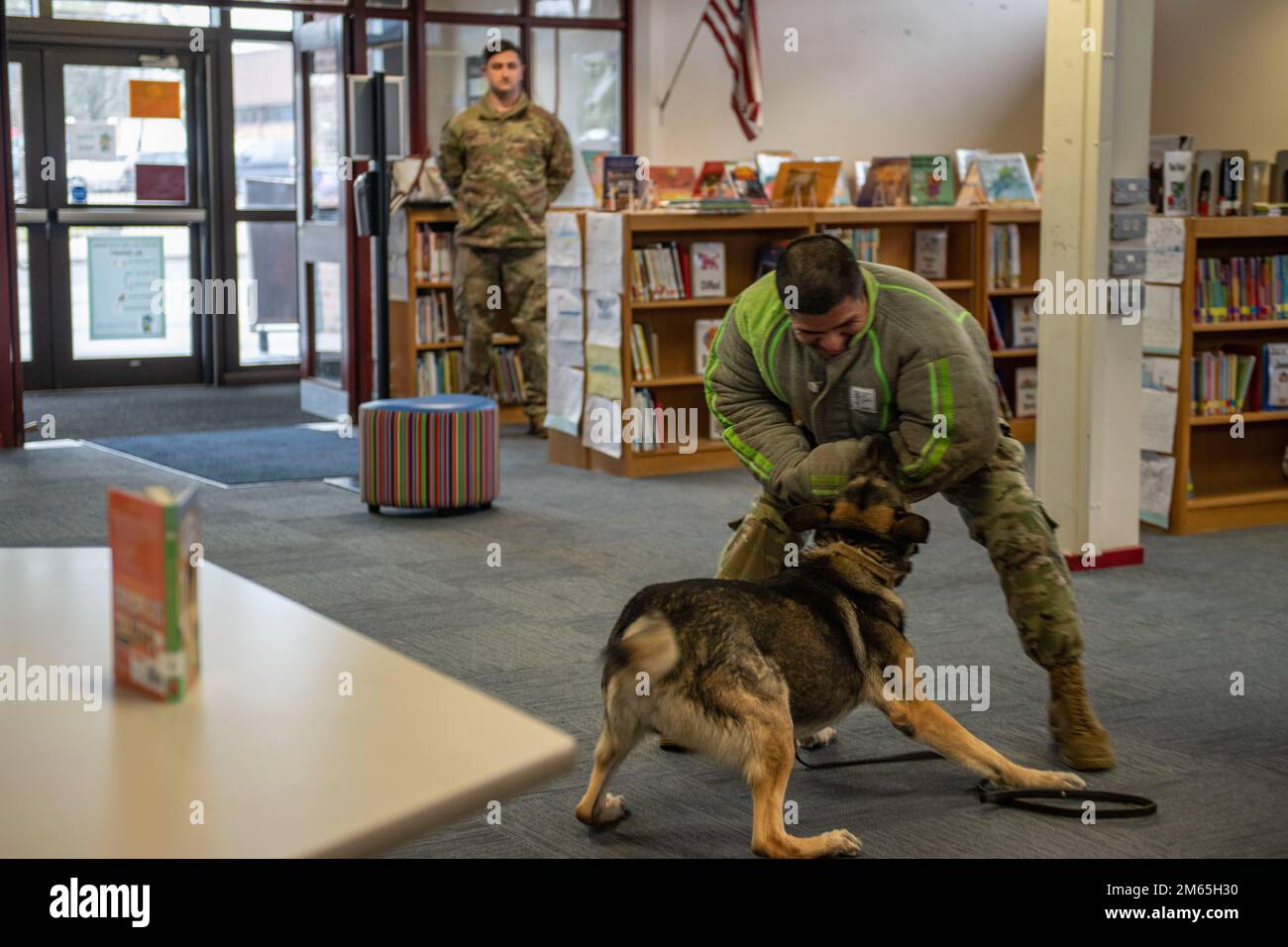 Handler raf hi-res stock photography and images - Alamy