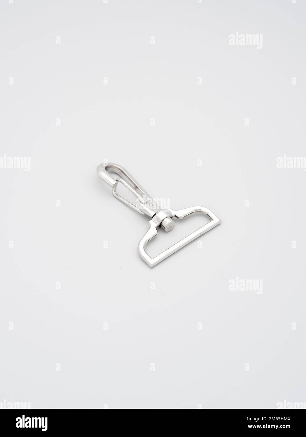 Claw clasp hi-res stock photography and images - Alamy