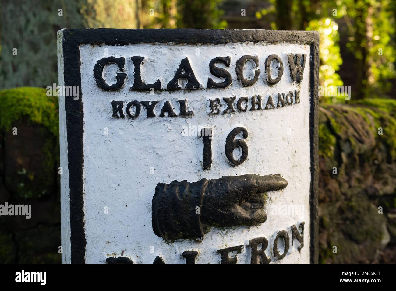 Glasgow royal exchange road sign hi-res stock photography and images ...