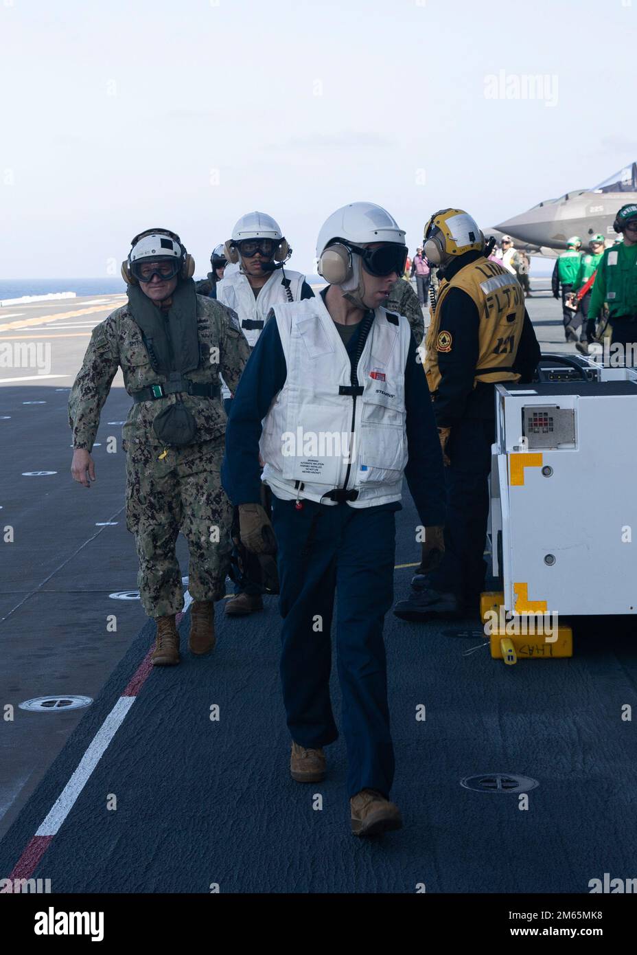220404-N-TT639-1176 PACIFIC OCEAN (April 4, 2022) – Master Chief Petty ...
