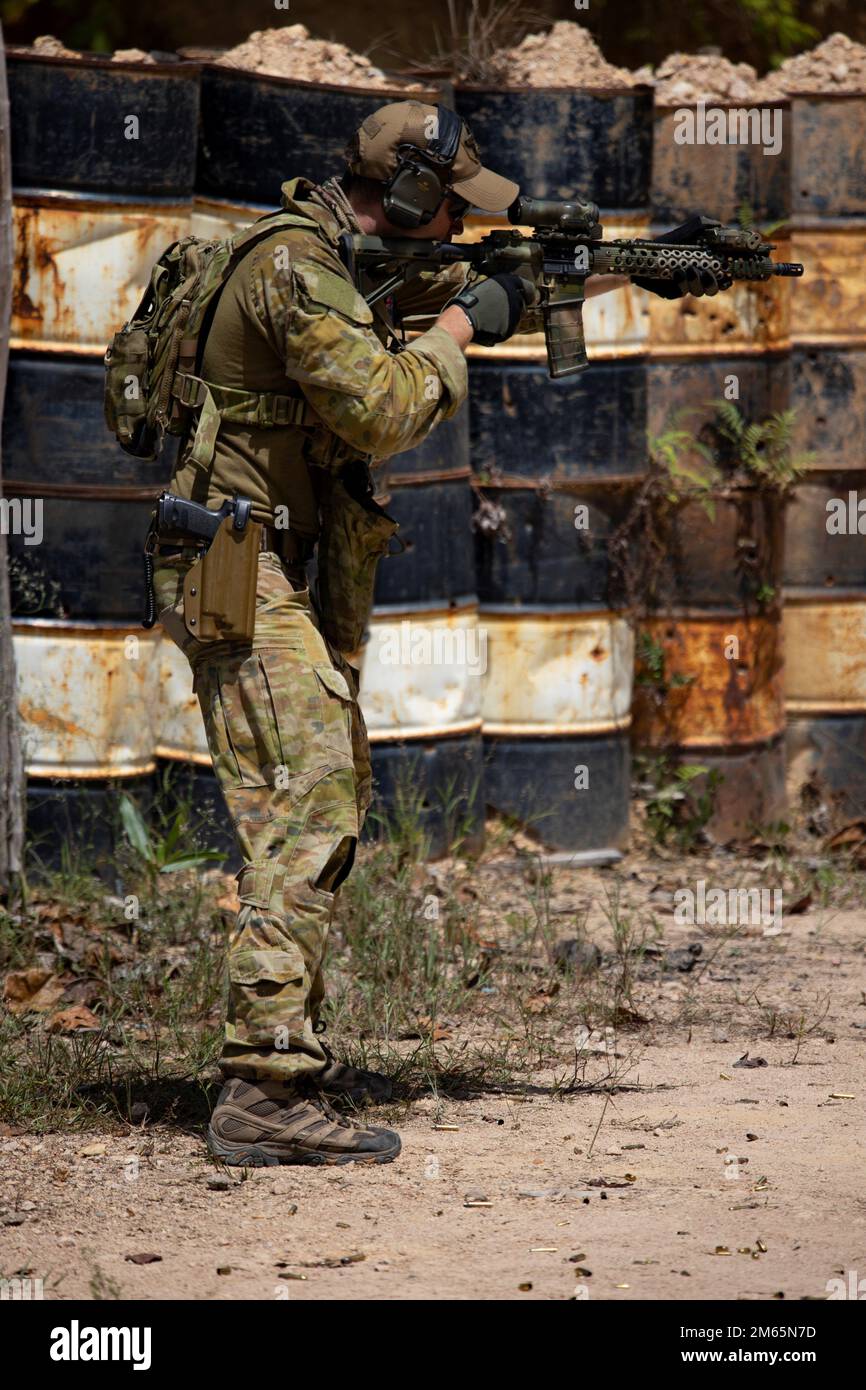 An Australian Operator with 2nd Commando Regiment, Special Operations ...