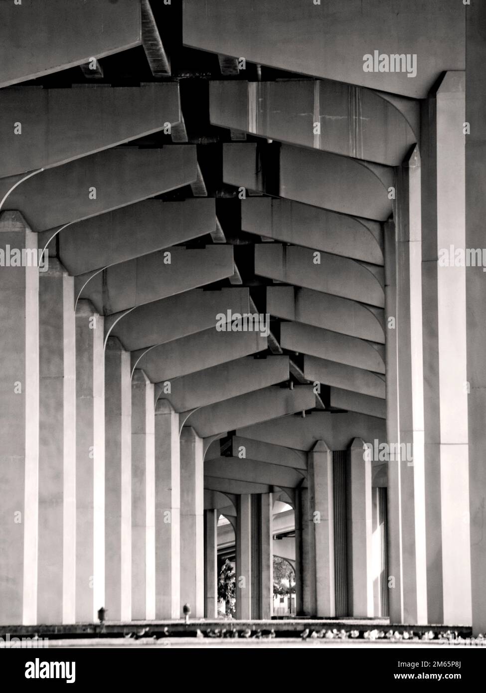 Warren bridge hi-res stock photography and images - Alamy