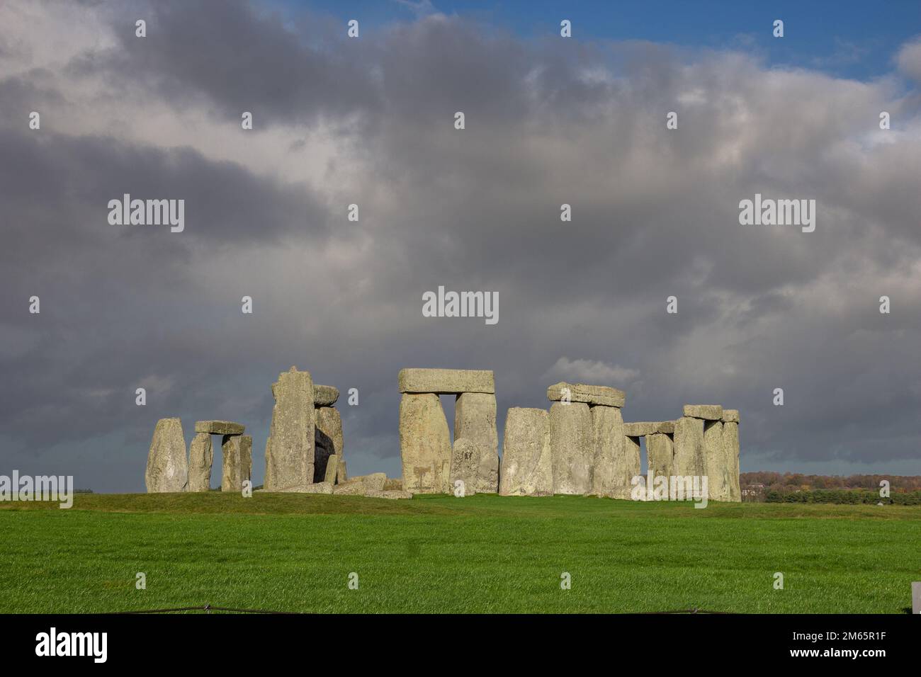 Prehistoric monument england hi-res stock photography and images - Alamy