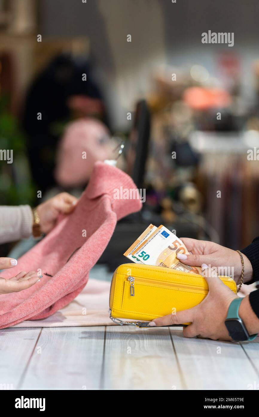 Pay your bills hi-res stock photography and images - Alamy