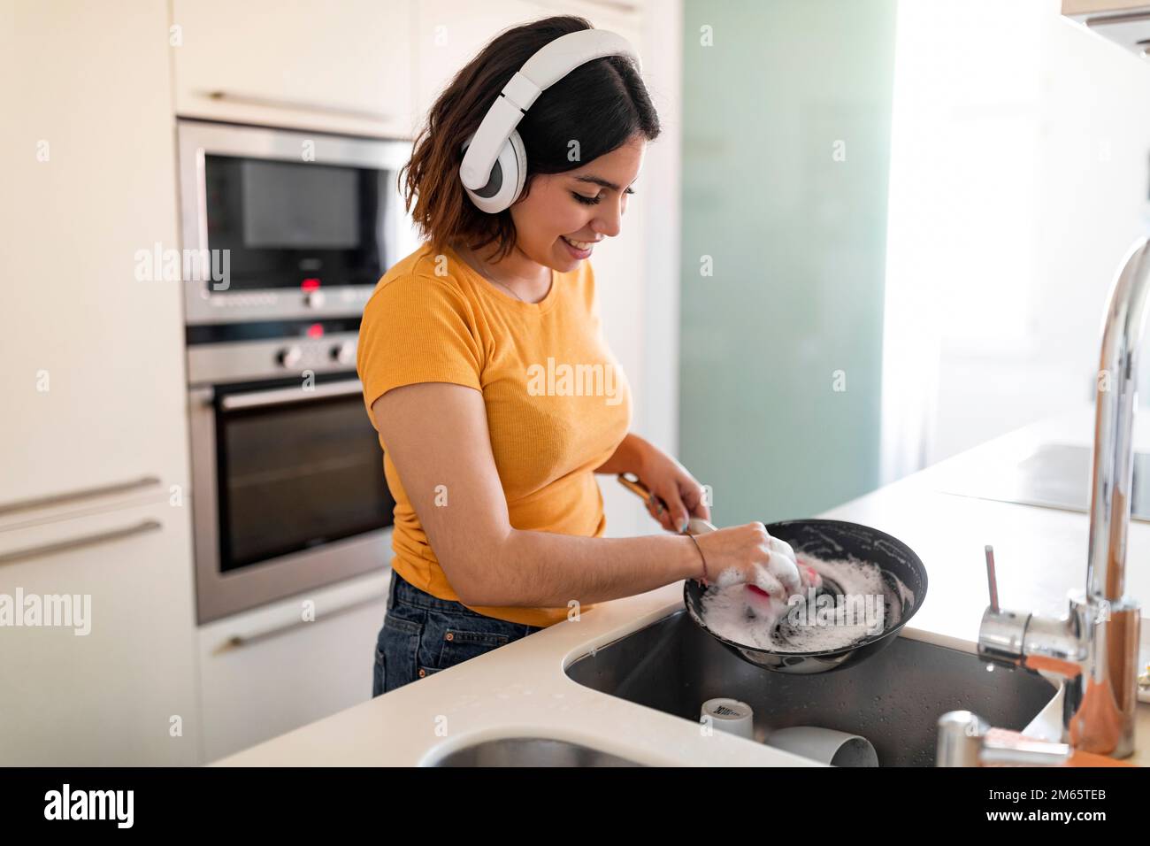 One pan dishes hi-res stock photography and images - Alamy
