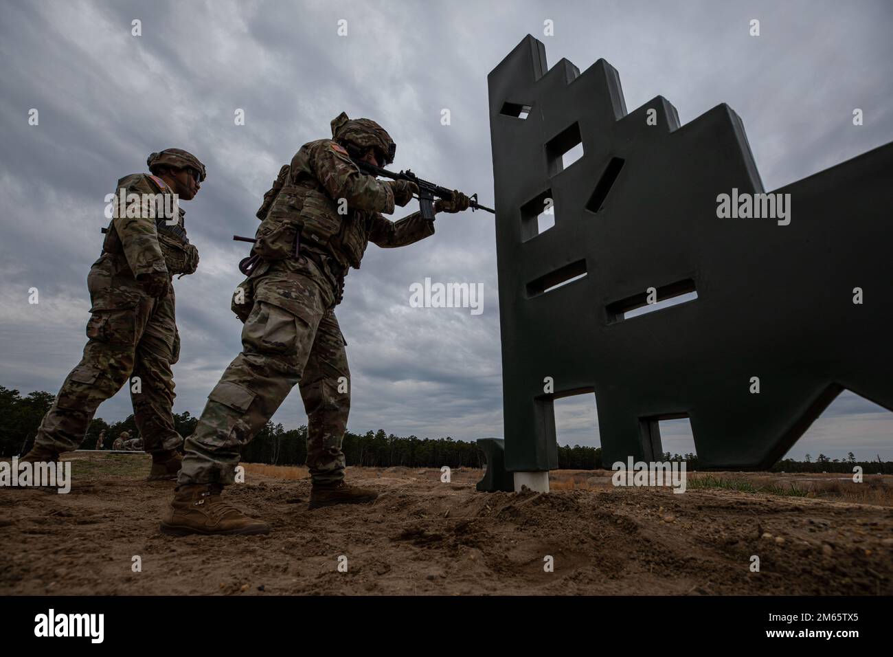 U.S. Army Soldiers qualify with the M4 carbine during a Infantry ...