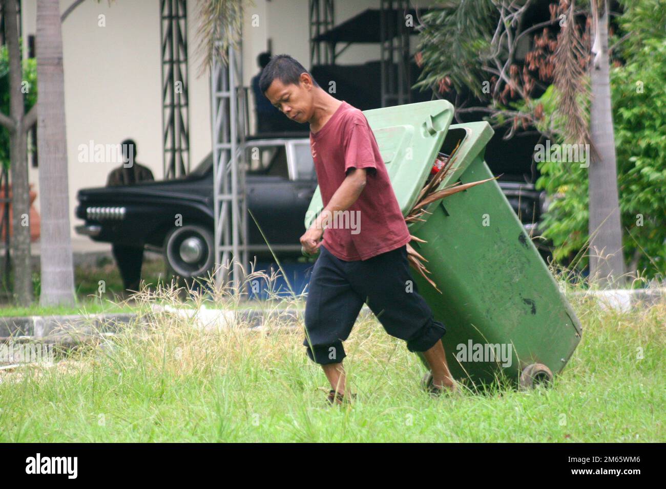 Dustman cart hi-res stock photography and images - Alamy