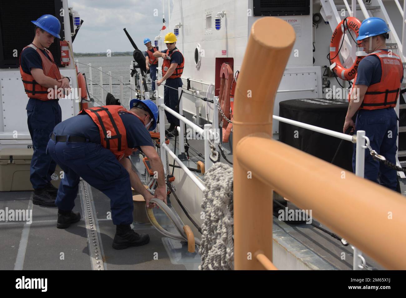 Uscgc heron hi-res stock photography and images - Alamy