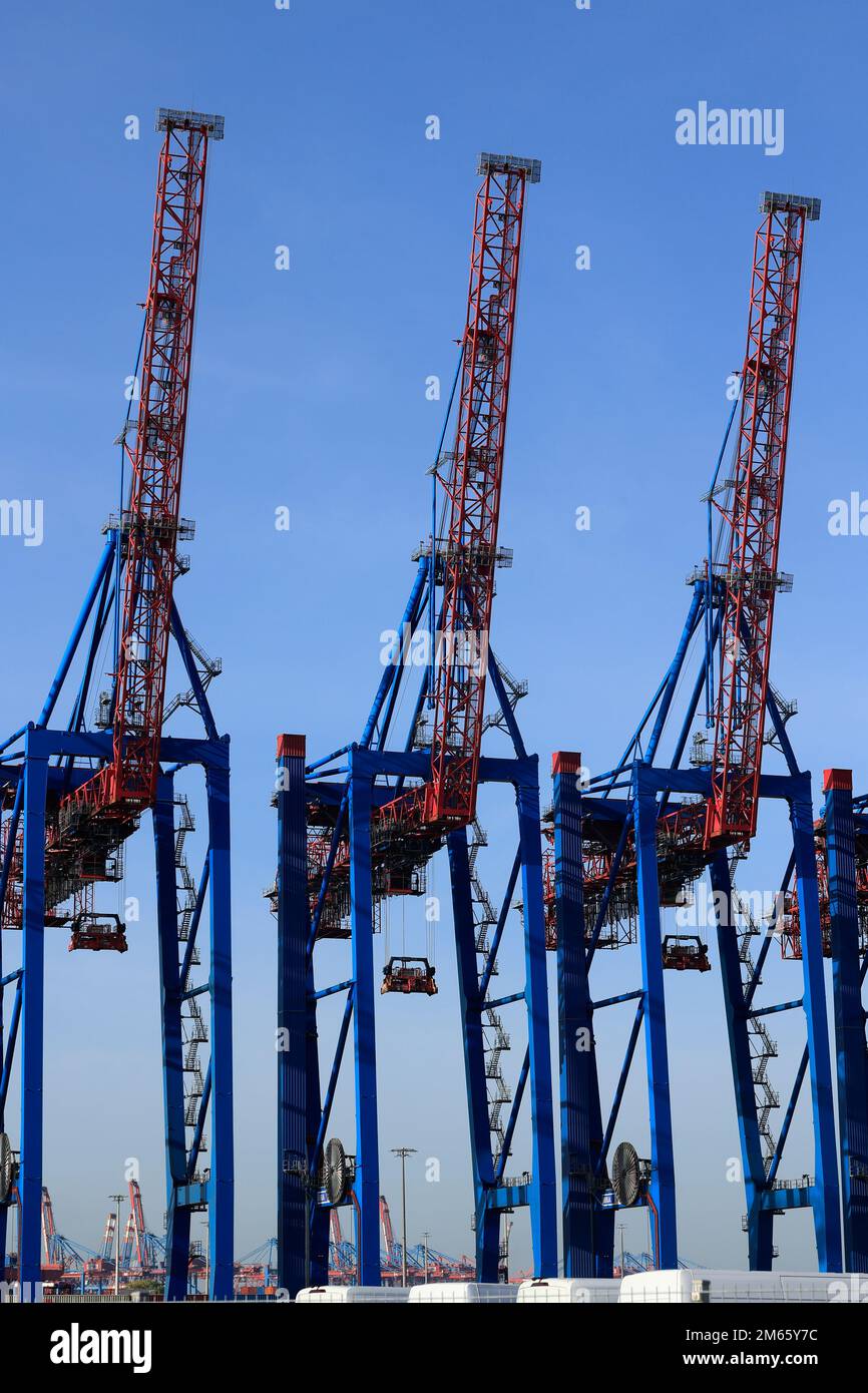 Harbour lifting crane loading hi-res stock photography and images - Alamy