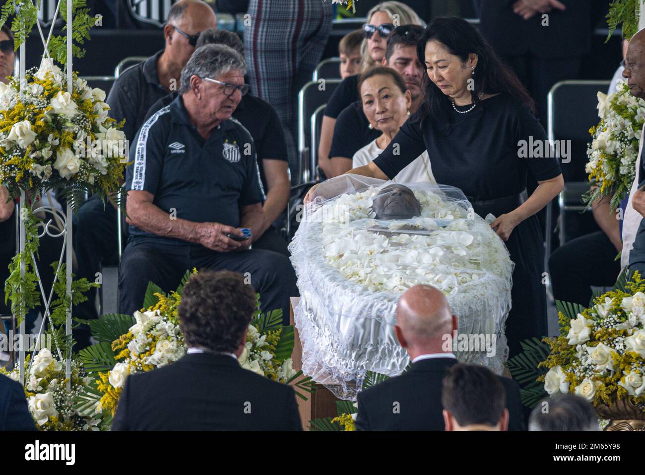 Santos, Brazil. 02nd Jan, 2023. Marcia Aoki, wife of Pelé, Manoel Maria ...
