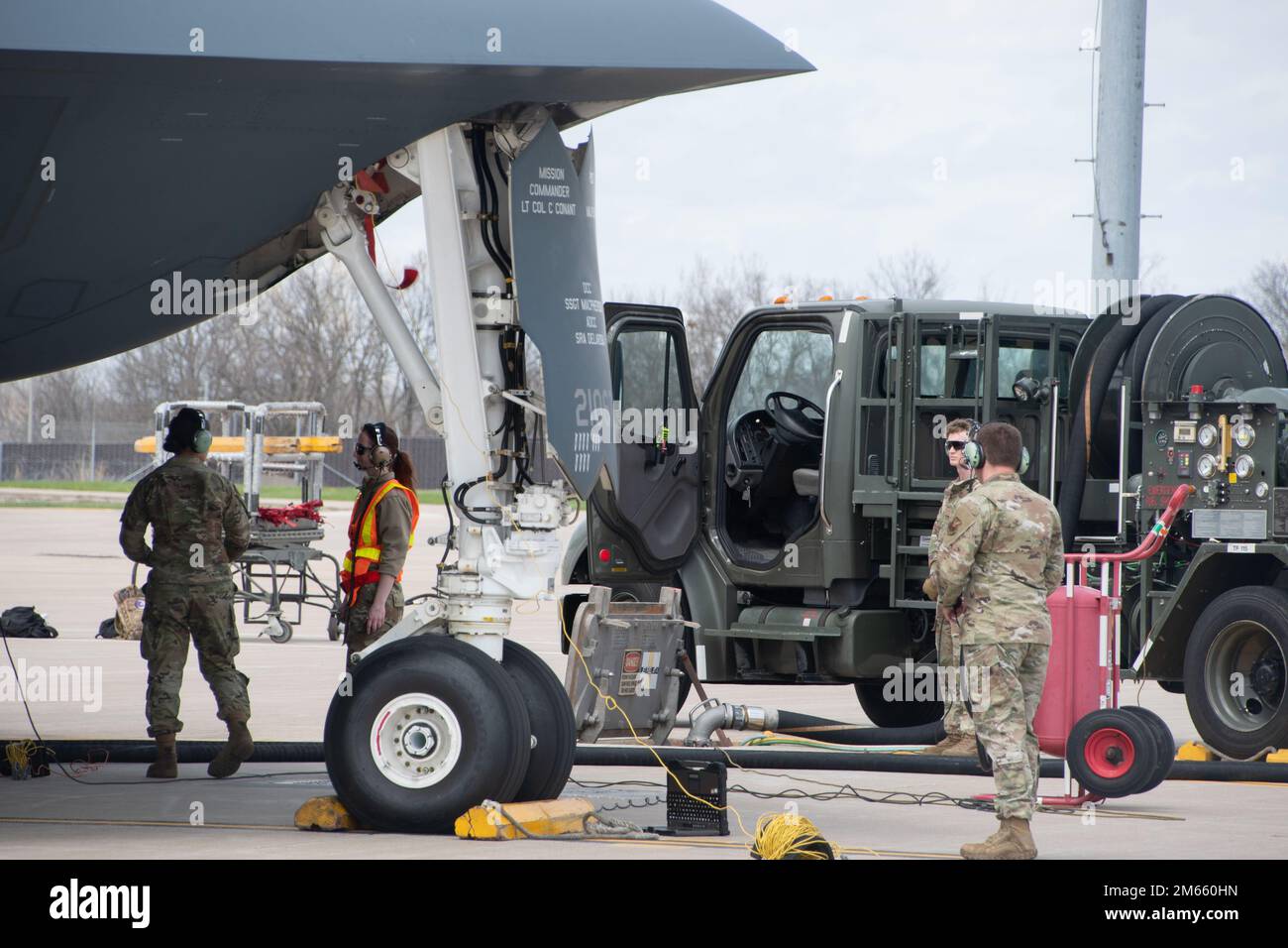 Members of the 509th Bomb Wing Aircraft Maintenance Squadron and 509th ...
