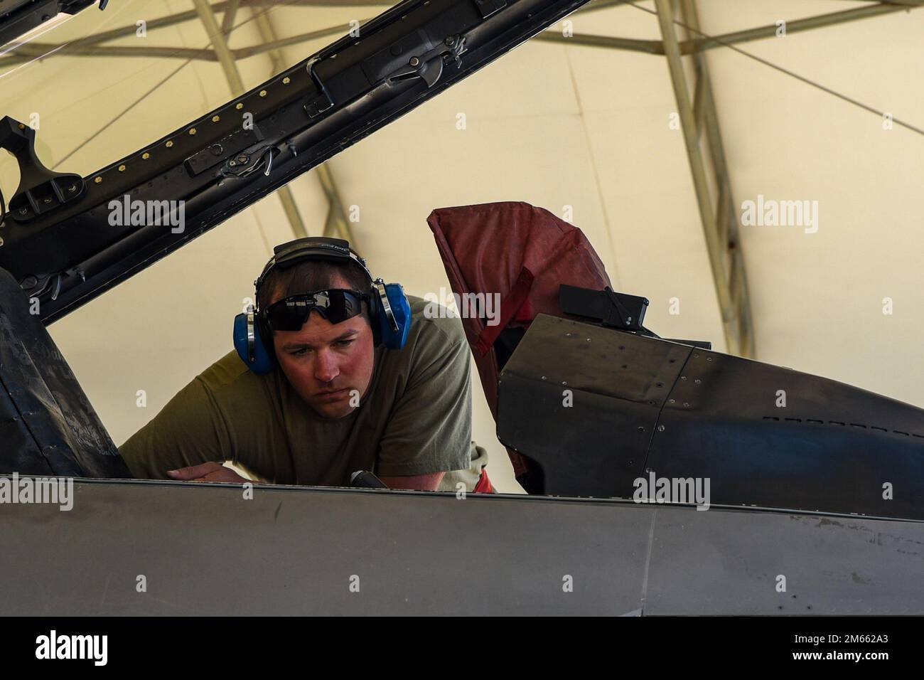 U.S. Air National Guard Staff Sgt. Alex Hickman, 114th Aircraft ...