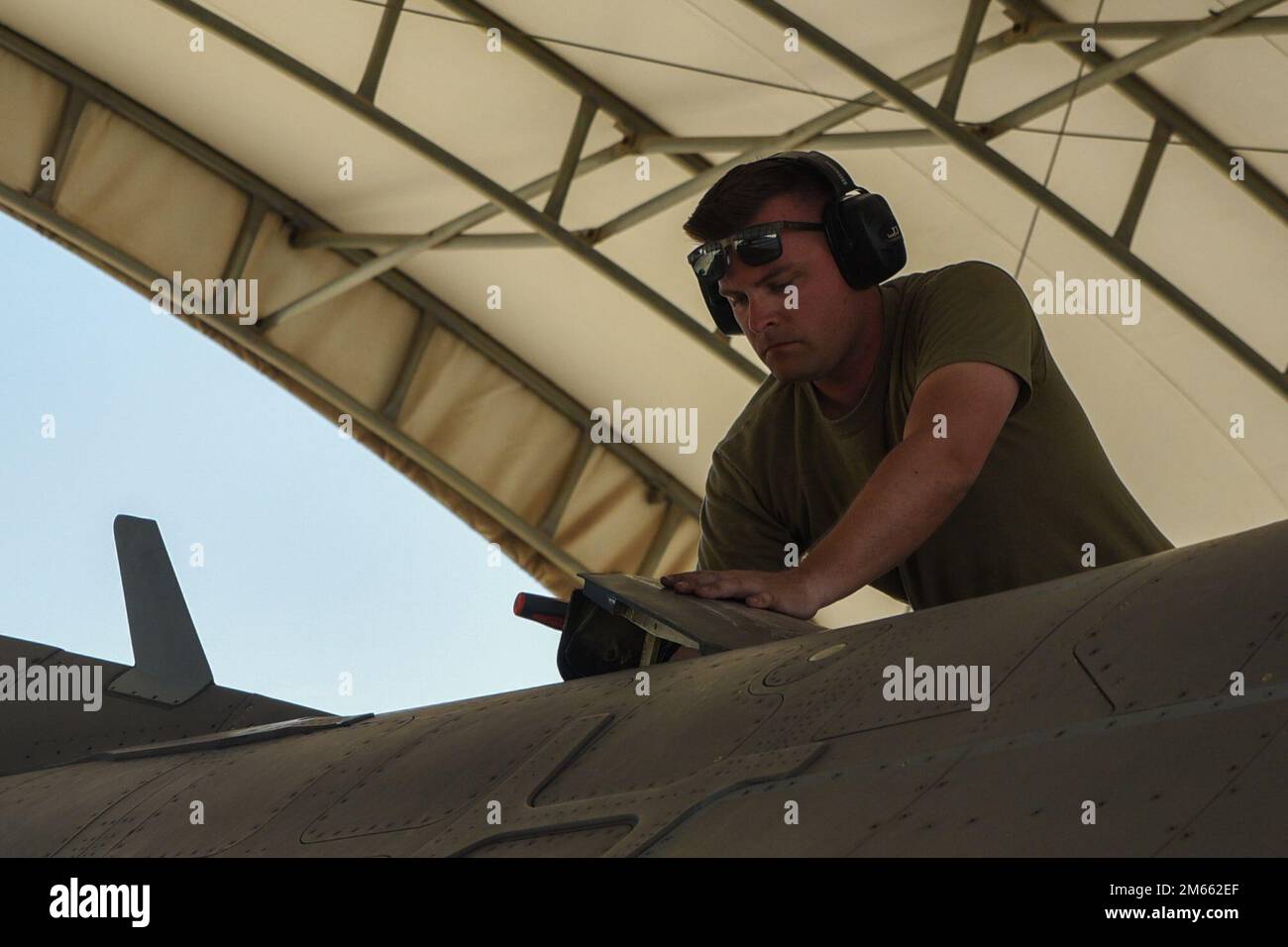 Weapons tactics inspector hi-res stock photography and images - Alamy