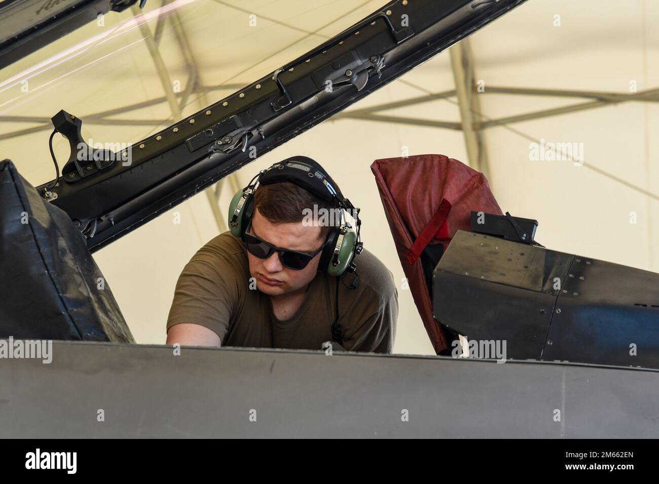 U.S. Air National Guard Staff Sgt. Reed Frerichs, 114th Aircraft ...