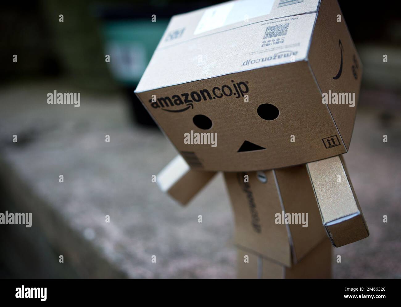 Amazon Robot Box Sad